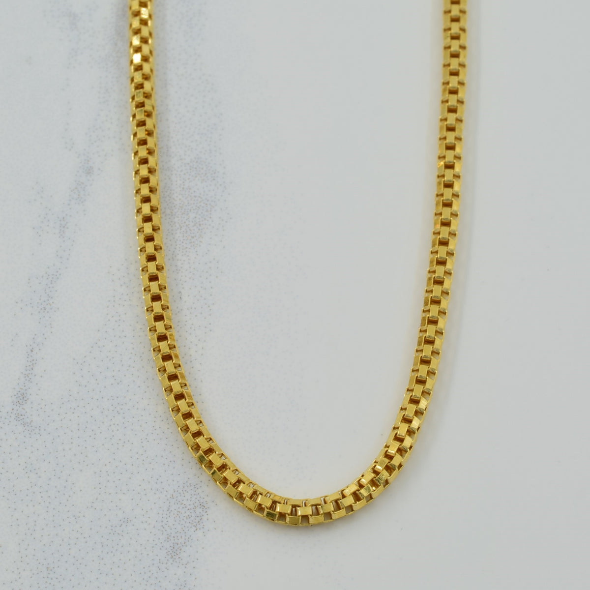 18k Yellow Gold Rounded Box Chain | 15.75