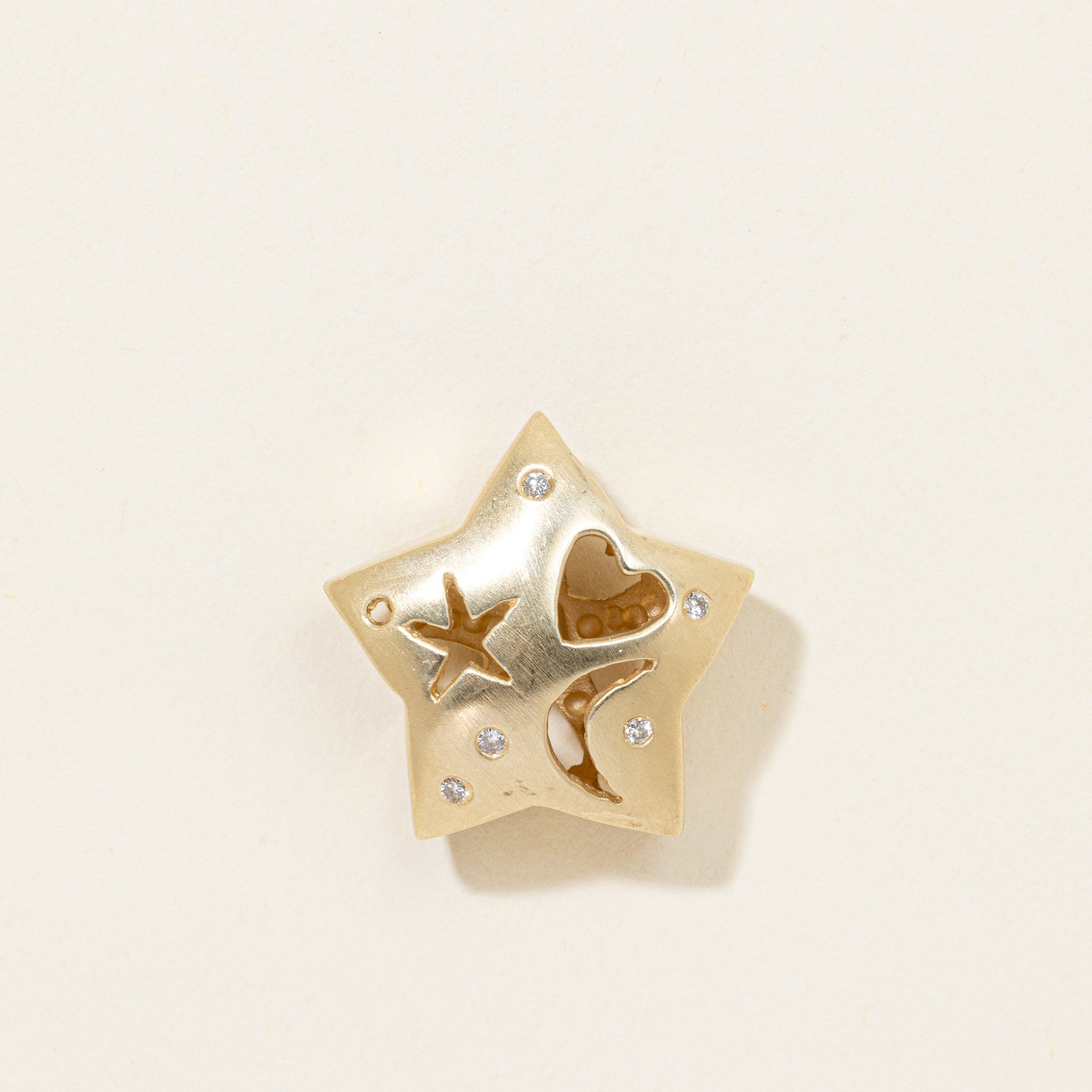 14k Diamond Puffed Star Pendant