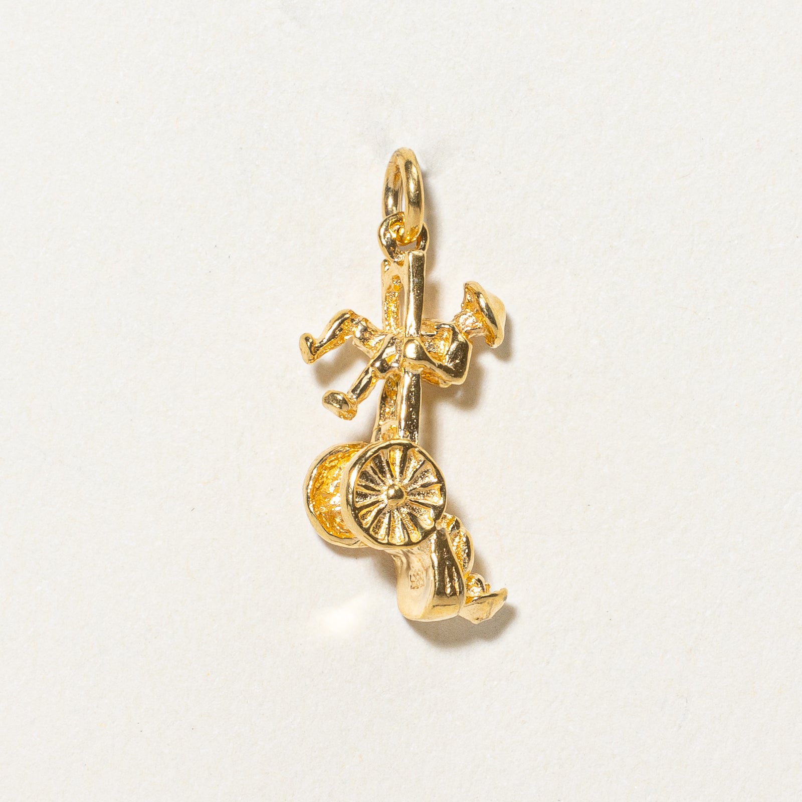 14k Yellow Gold Chariot Vintage Charm