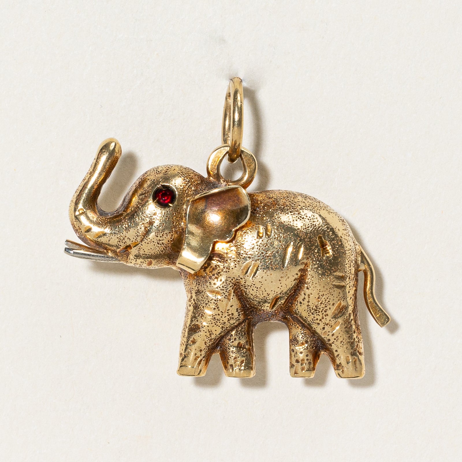 19k Yellow Gold Elephant Pendant | 0.06ctw