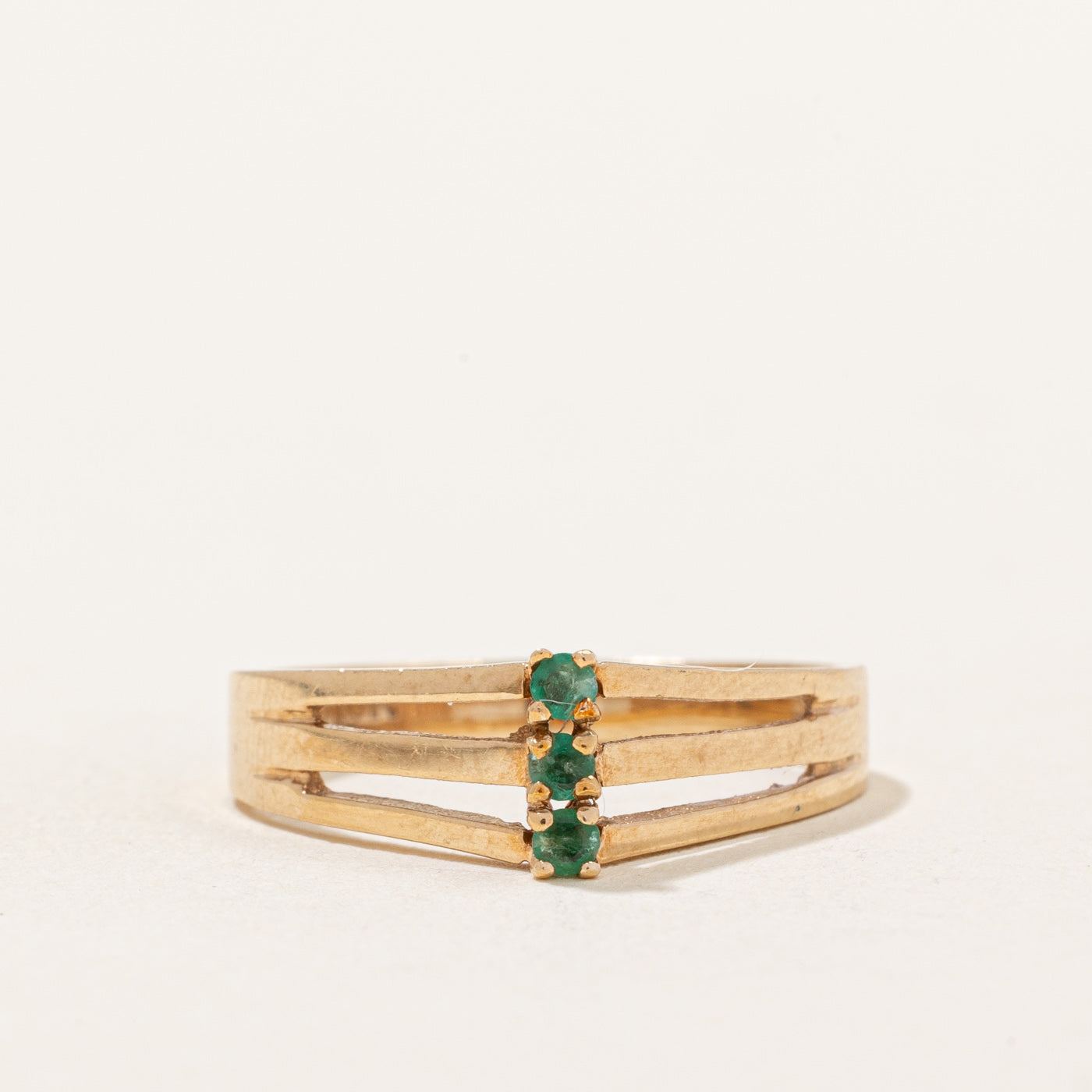 Emerald Column Ring | 0.04ctw | SZ 5.75