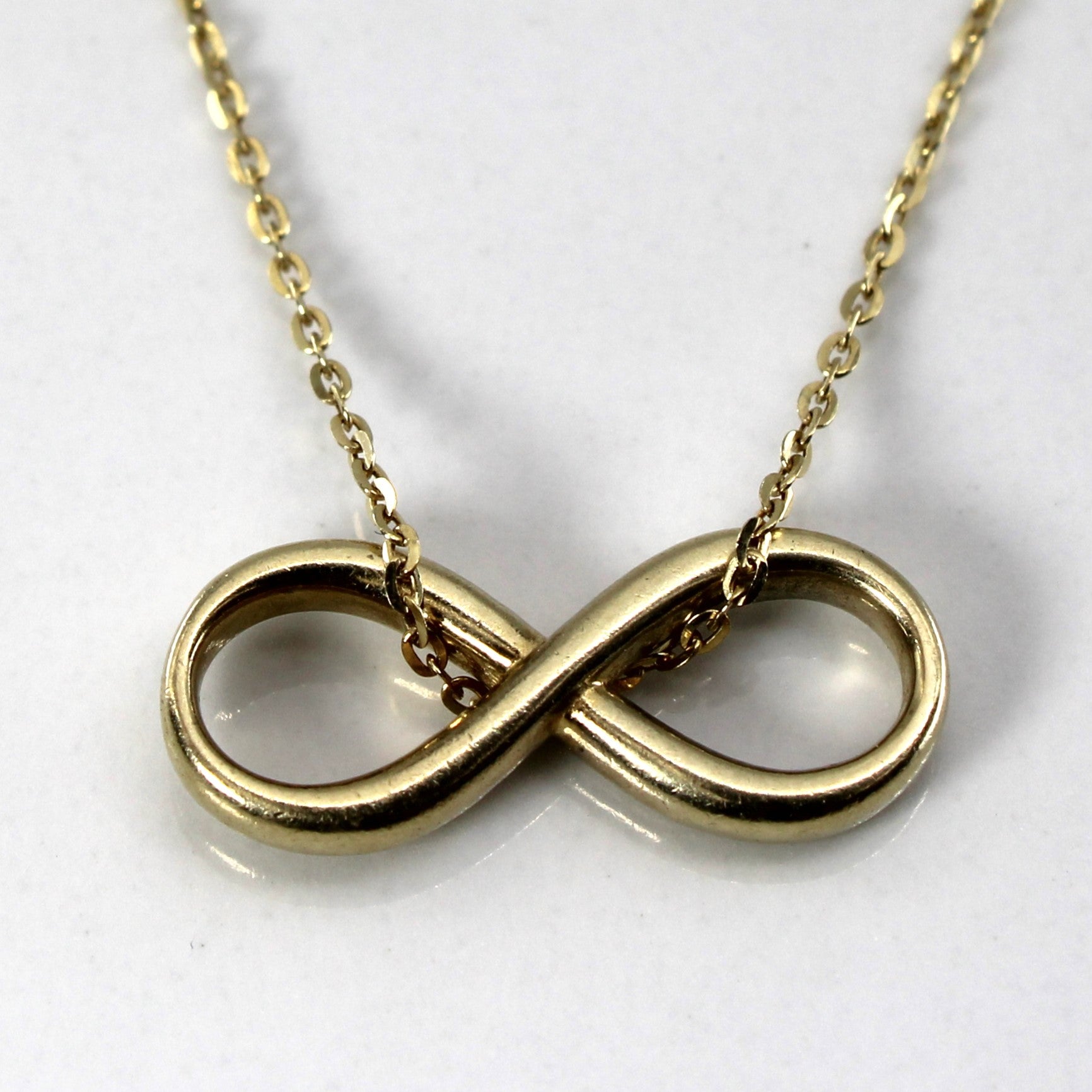 18k Yellow Gold Infinity Pendant Necklace | 18