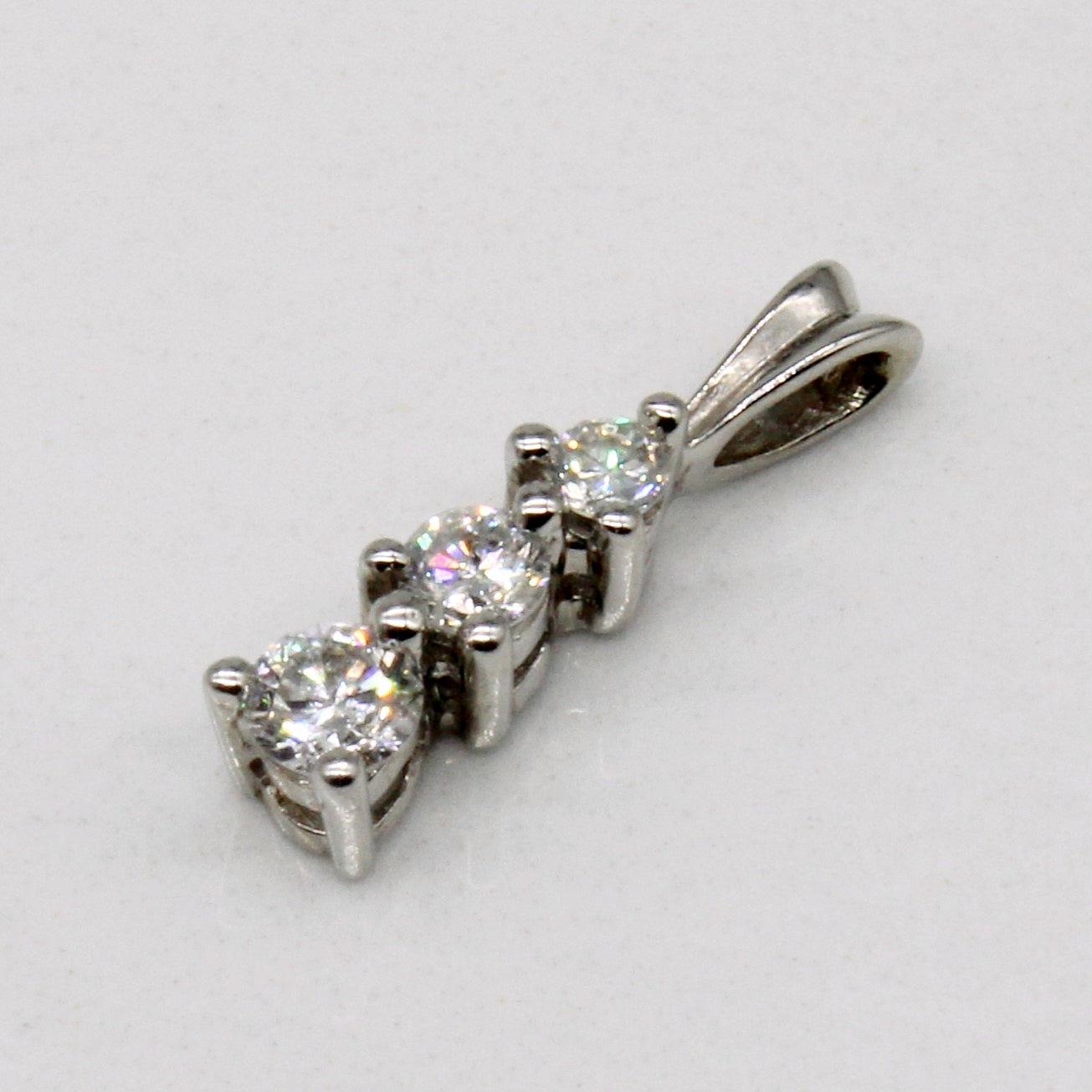 Diamond Column Pendant | 0.25ctw | – 100 Ways