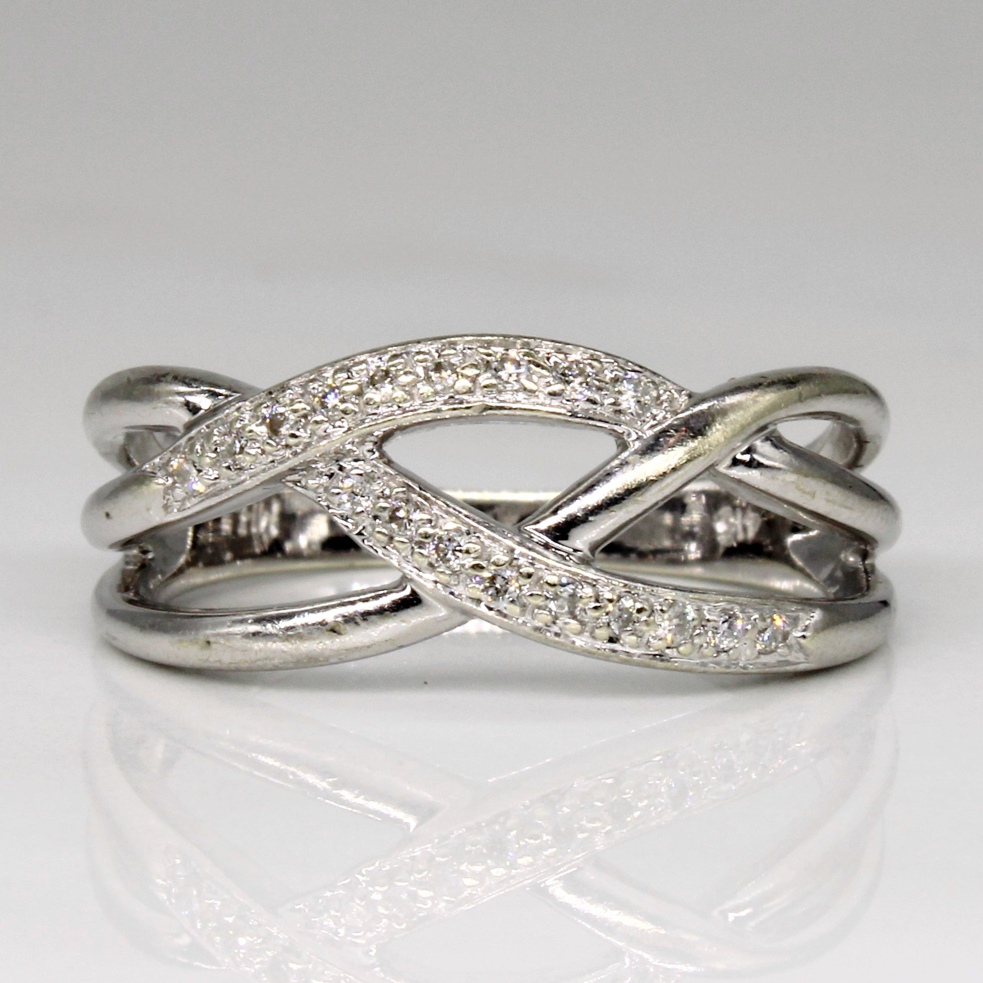 Overlapping Diamond Ring | 0.08ctw | SZ 7.25 | – 100 Ways