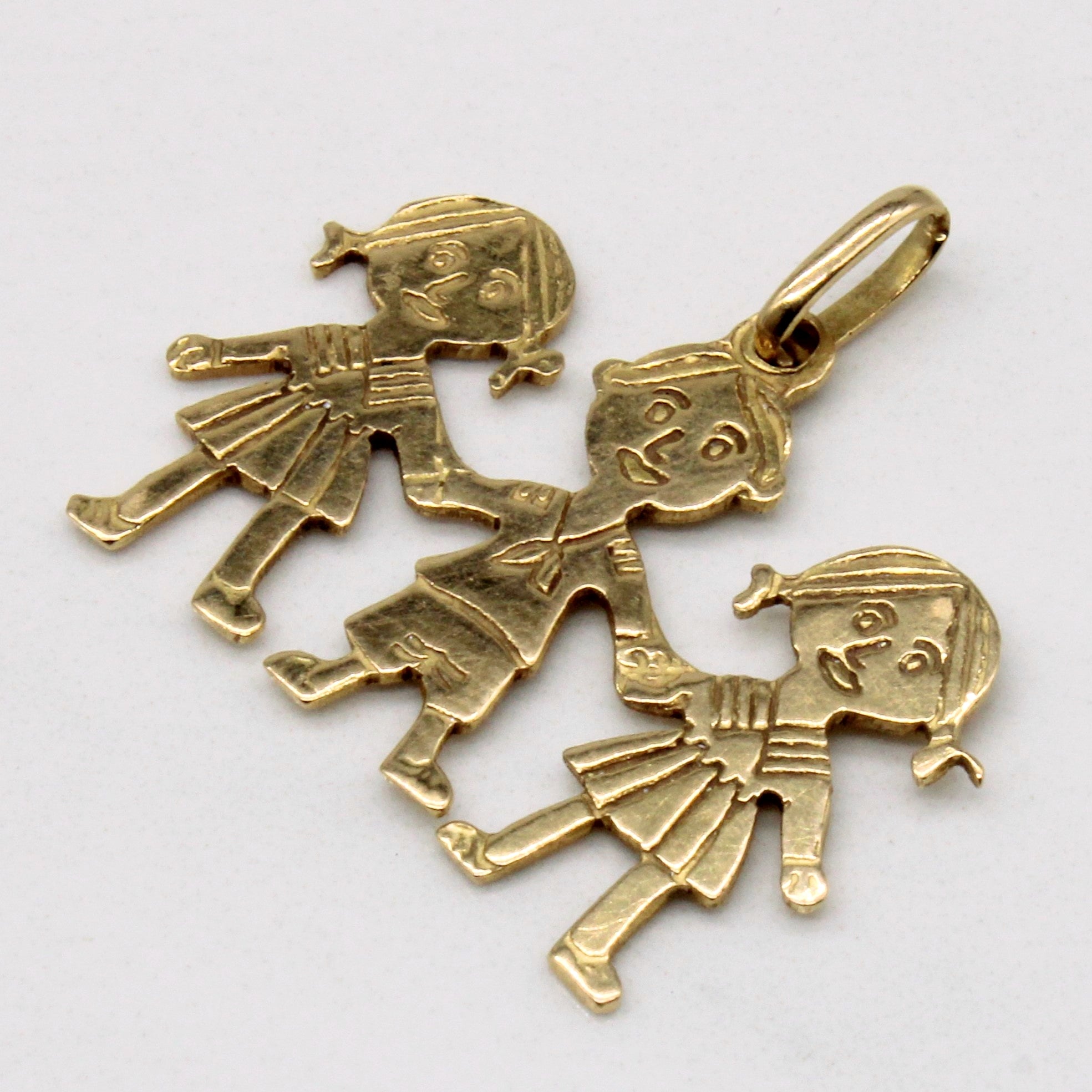 18k Yellow Gold Children Pendant – 100 Ways