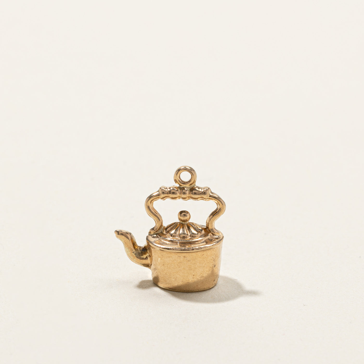 9k Gold Kettle Charm