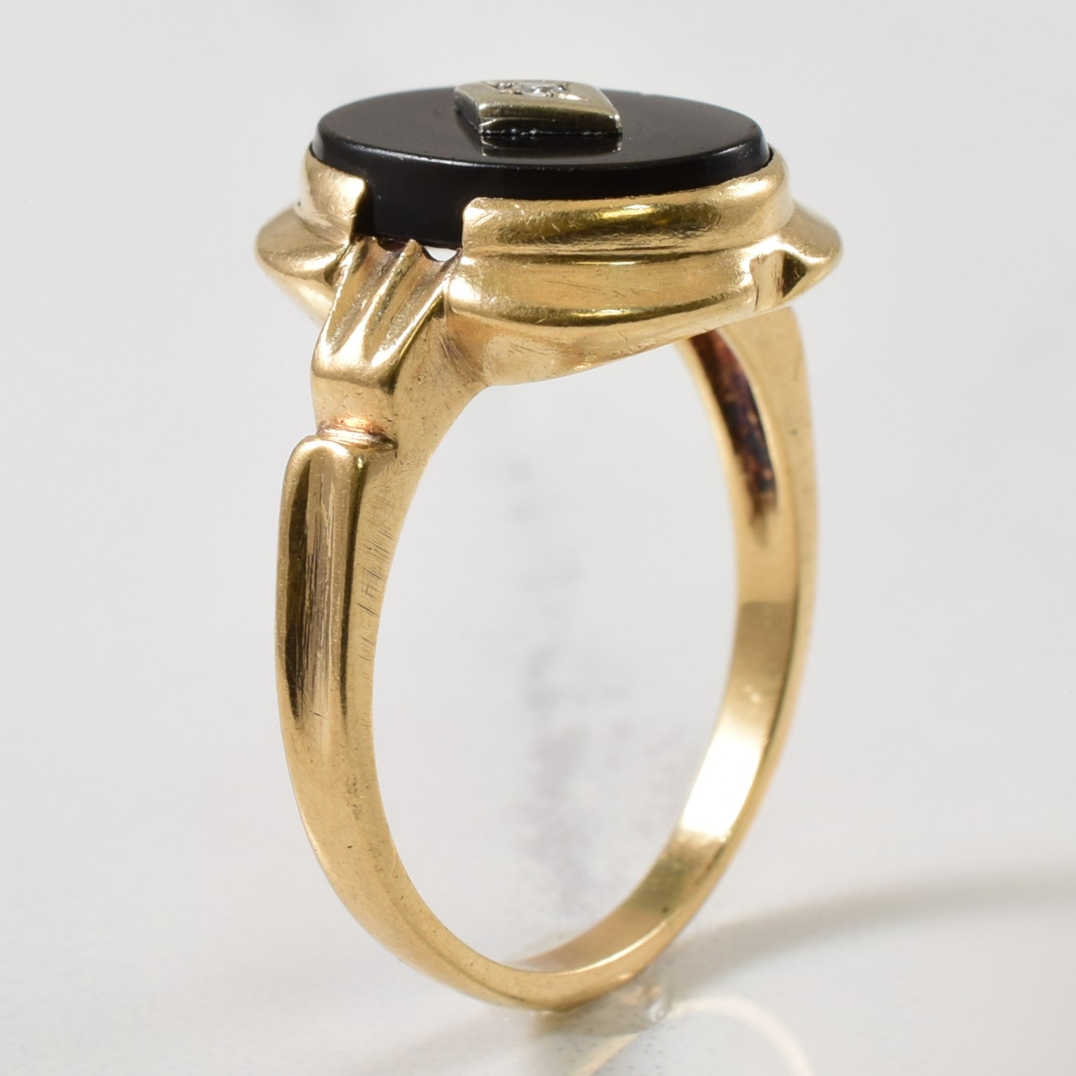 Onxy & Diamond Ring | 3.00ct, 0.01ct | SZ 8 | – 100 Ways