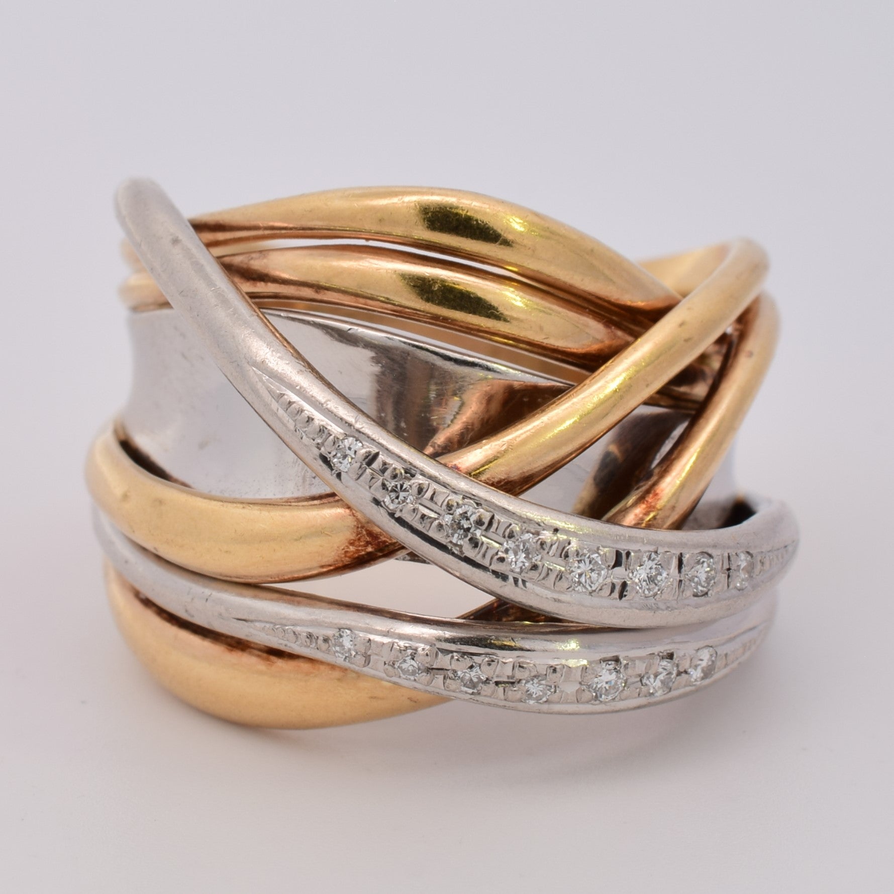 Two Tone Crossover Diamond Ring | 0.12ctw | SZ 9