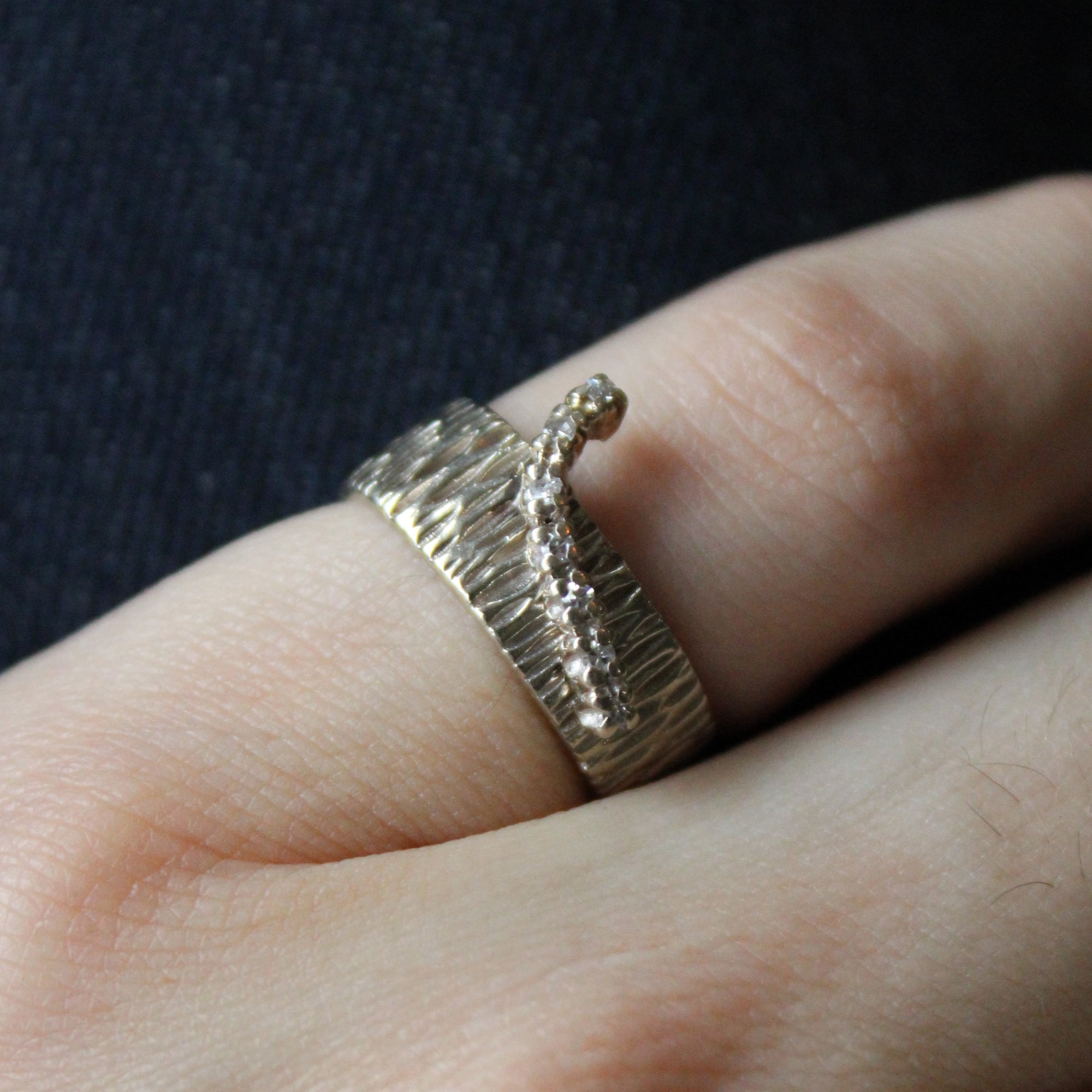 Diamond Swoop Ring | 0.07ctw | SZ 6 | – 100 Ways